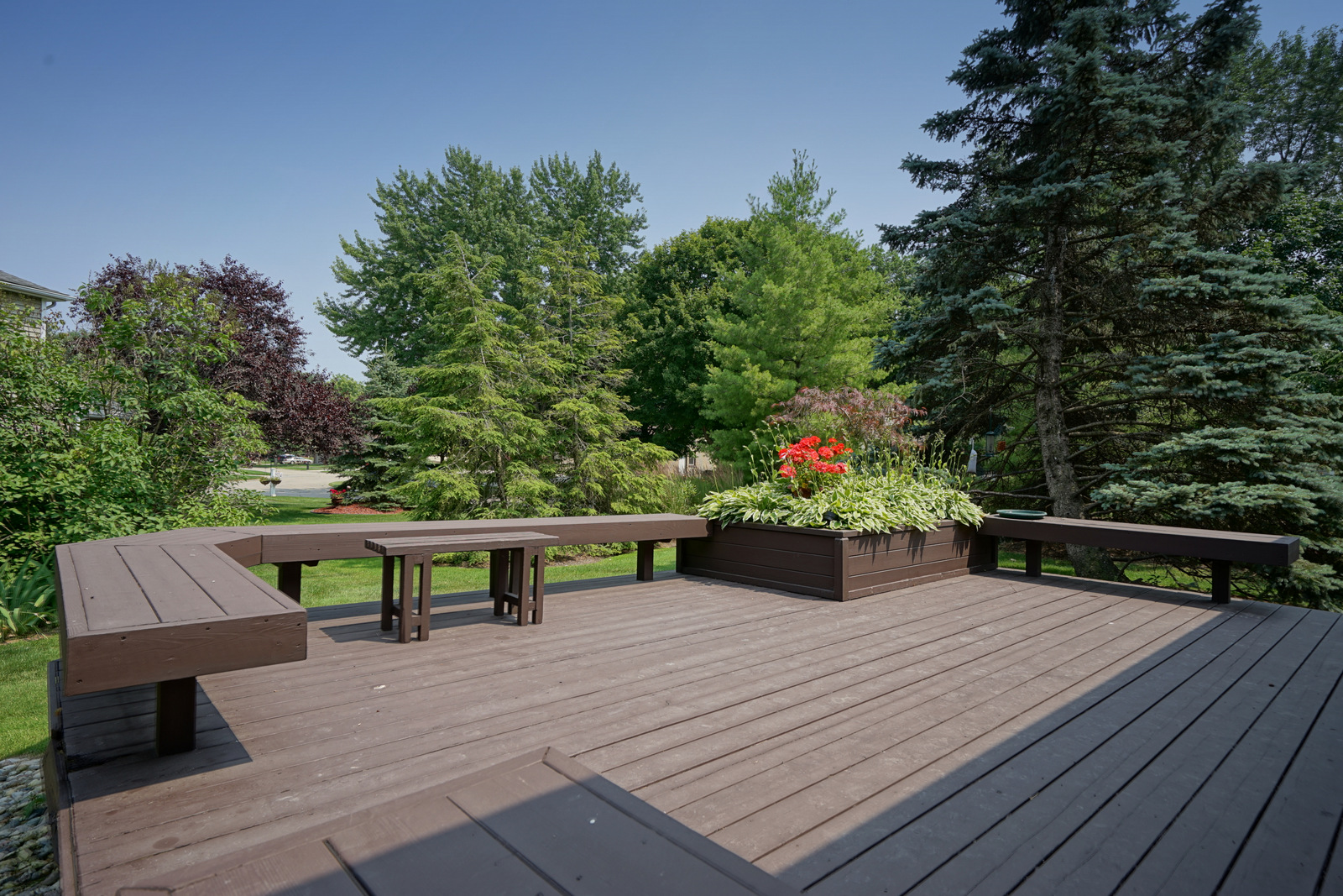 Rear Deck – BAKE Real Estate