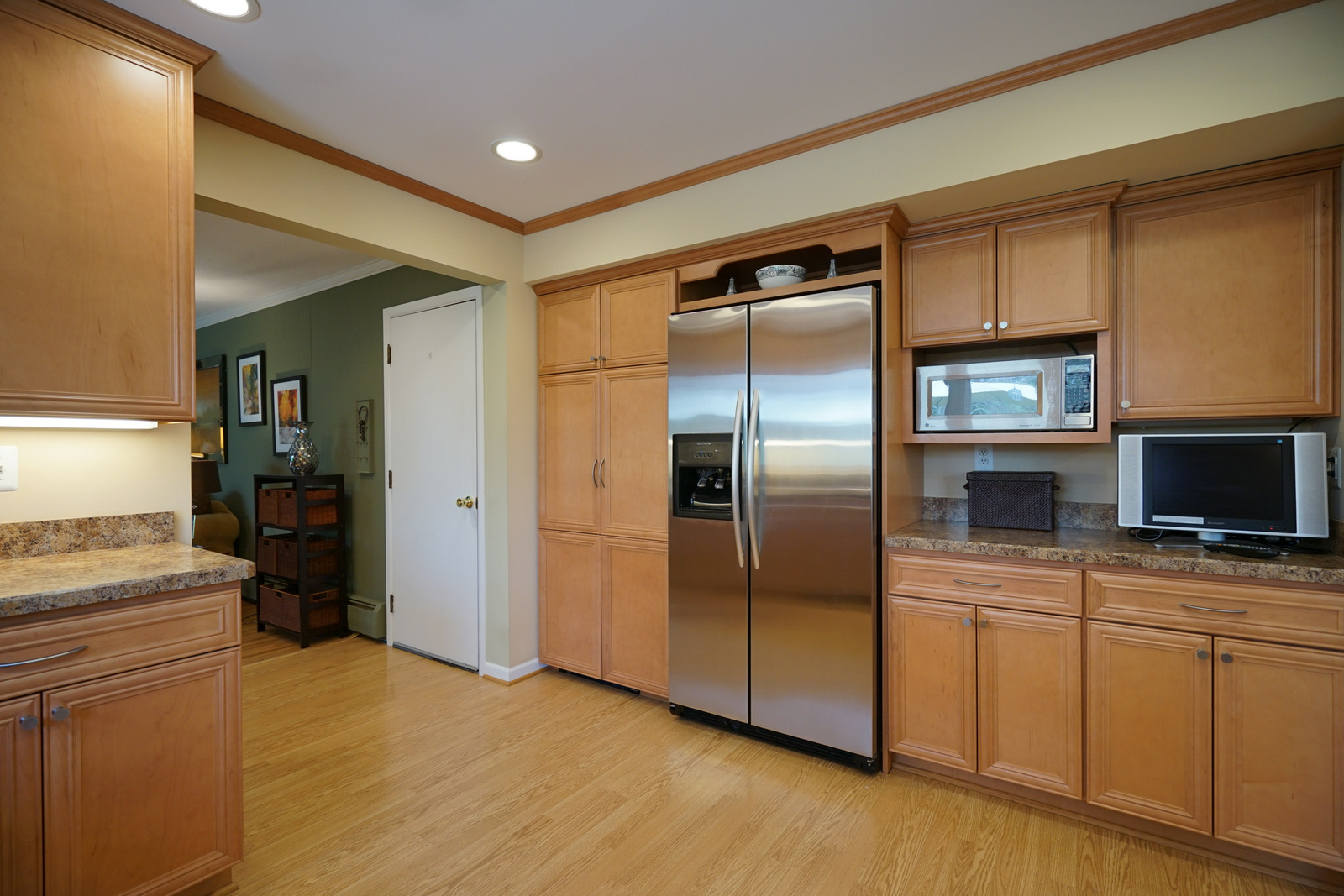 Plenty of Storage – BAKE Real Estate